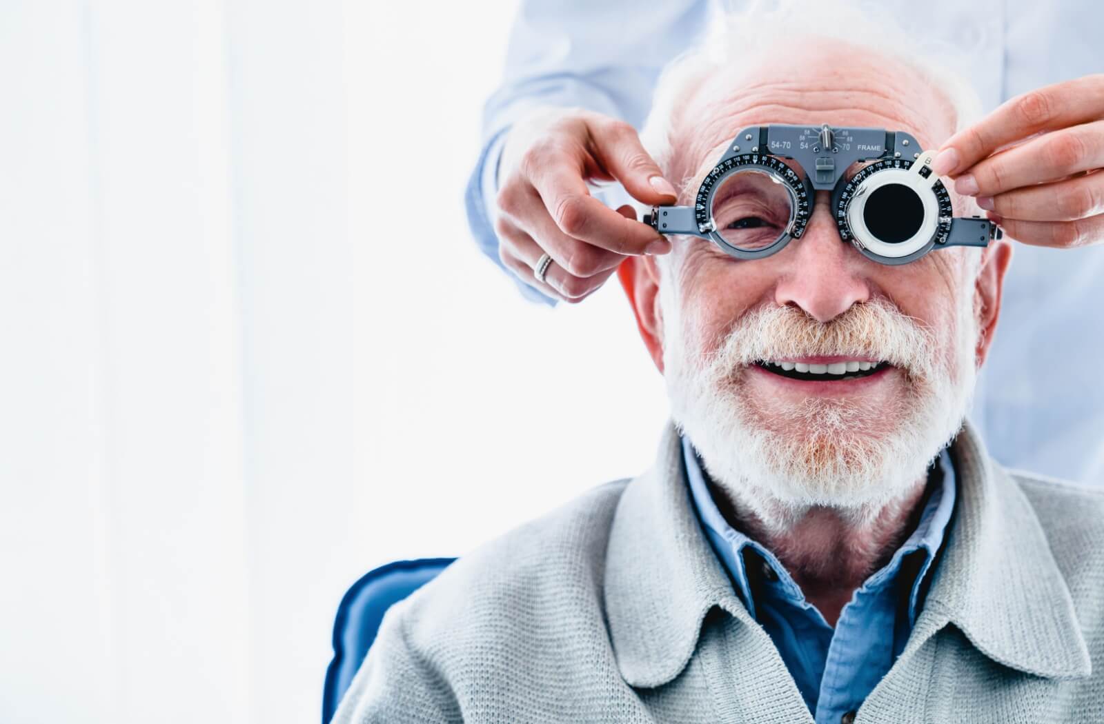 What Are the Symptoms of Cataracts & Glaucoma? | Calgary